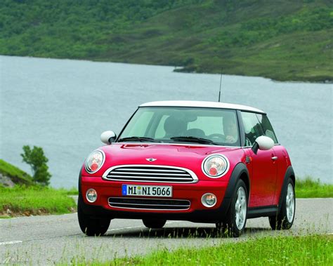 Mini Cooper Bilder Der Flitzer Mit Niedrigem Schwerpunkt