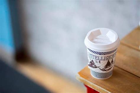 블랙워터이슈 해외뉴스 인텔리젠시아 커피 테이크 아웃 커피 경험의 질 향상을 위한 새로운 컵리드 적용대한민국 커피 No1