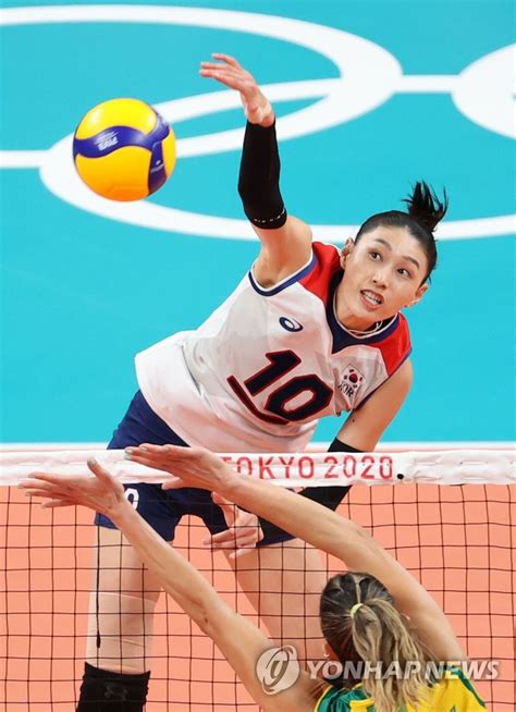 올림픽 김연경 강력한 중앙 후위 공격 연합뉴스