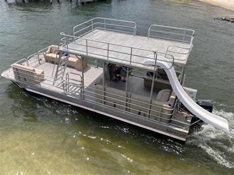 Lakes Craft Pontoon Double Deck