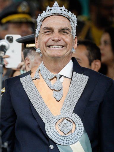 Caso Das Joias Enviadas A Bolsonaro Vira Meme Nas Redes