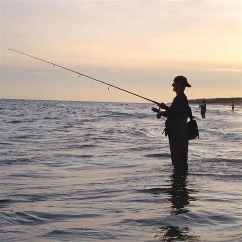 Surf Fishing For Stripers Timing Techniques And Tips Best Fishing In