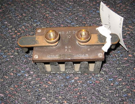 Resistor 10 Ohm Physics Museum The University Of Queensland Australia