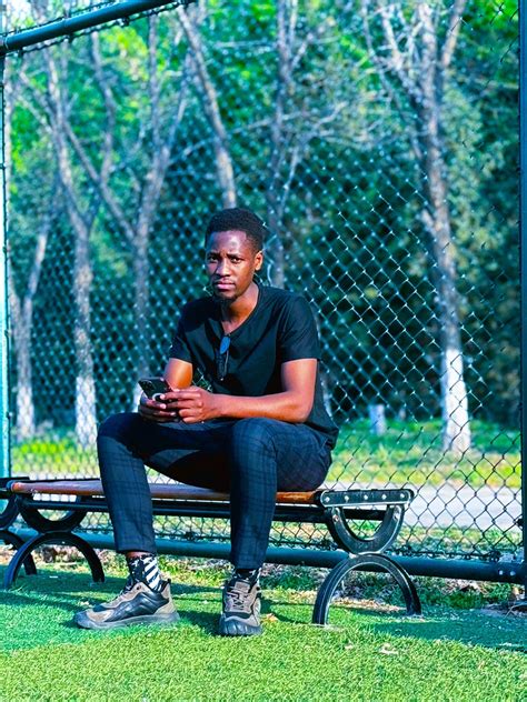 Twesigye Dickson Medium