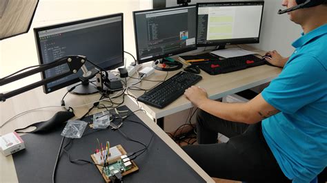 Primeros Pasos Con Python Librería Gpiozero Complubot At Home