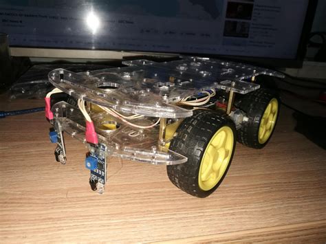 Automatic Line Following And Obstacle Avoiding Robot Instructables