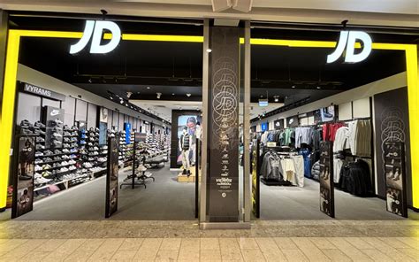 „jd Sports“ Sporto Prekės Ir Avalynė „panorama“ Parduotuvėje Panorama