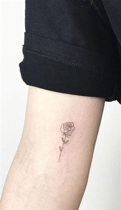 Одноклассники White Rose Tattoos Minimalist Tattoo Rose Tattoo