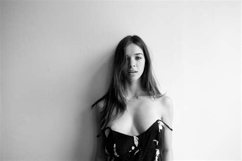 Naked Mariana Almeida Added 07192016 By Bastard