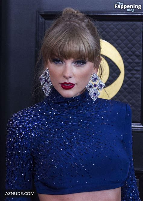 Taylor Swift Sexy Shows Off Her Stunning Figure At The 65th Annual
