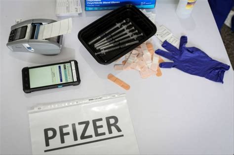 ក្រុមហ៊ុន Pfizer ចង់តំឡើងថ្លៃវ៉ាក់សាំងកូវីដ ១៩ ប្រមាណ ៣០ ដុល្លារក្នុងមួយដូស