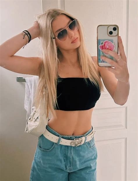 Emma Black Tube Top Selfie Male43can