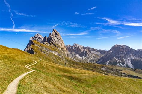 오르티세이의 쉽지만 아름다운 트레킹 코스 돌로미티 세체다 알페 디 시우시 트레킹