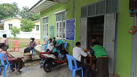 ငဖဲမြို့နယ် ပန်းထိမ်းကျေးရွာအုပ်စုမှတောင်သူများသို့ မိုးသီးနှံစိုက်ပျိုးစရိတ်ချေးငွေများ ထုတ်ခ