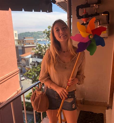 Yasmin Erbil Turkish Sexy Blonde Celebrity Girl Porn Pictures XXX Photos Sex Images