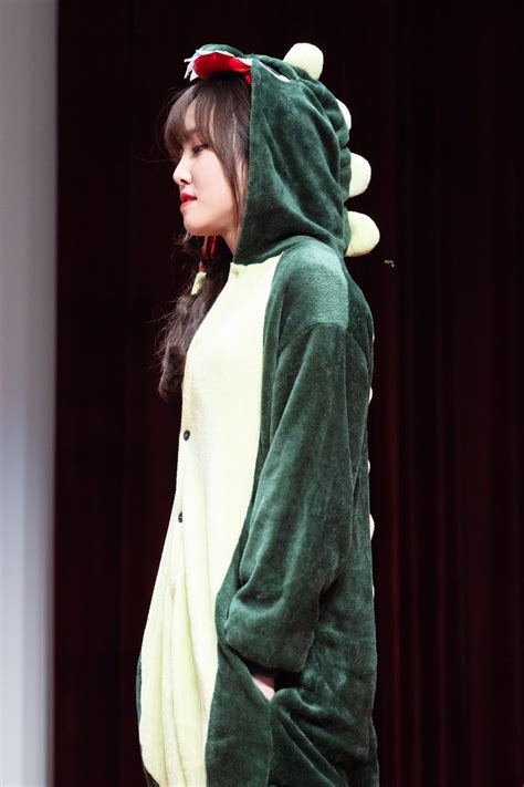 Pin von Aira Alanna auf 여자친구 Entertainment