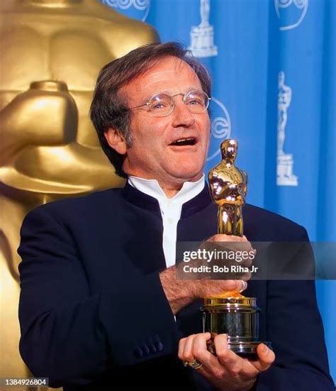 269 Robin Williams 1996 Photos And High Res Pictures Getty Images