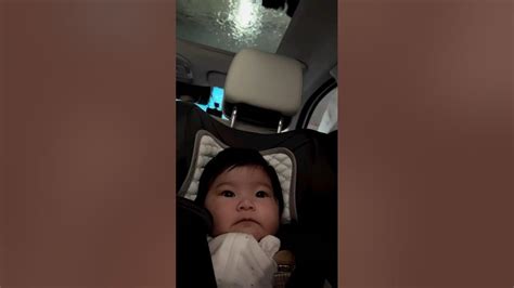 왜 눈이 감기ㅈㅣ 세차하는거 보면 잠이 드는 54일된 아기🤍 Youtube