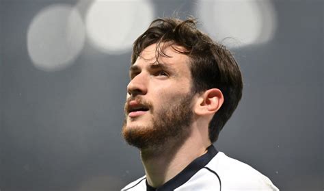 ძალიან მარტოსული ვიყავი მეგობრები არ მყავდა ხვიჩა კვარაცხელიას შოკისმომგვრელი აღიარება