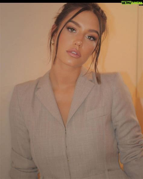 Adèle Exarchopoulos Wiki Biography Age Gallery Spouse And More