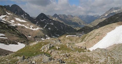 Grupo De Montaña Patapumparriba Refugio Wallon 1880 Mts Refugio