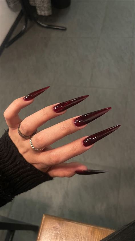 Пин от пользователя Sara на доске Nails Дизайнерские ногти Красные острые ногти Идеи макияжа