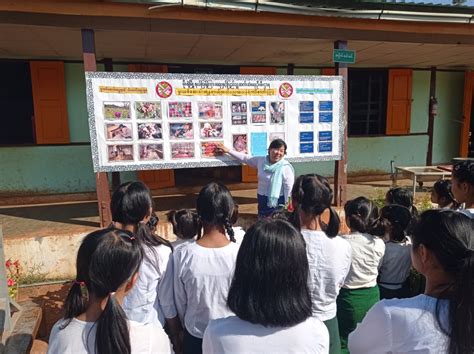 မိုးနဲမြို့နယ်၌ ၇၇ နှစ်မြောက်လွတ်လပ်ရေးနေ့အထိမ်းအမှတ် အကြို စာအုပ် စာစောင်နှင့် နံရံကပ်စာစောင်ပ