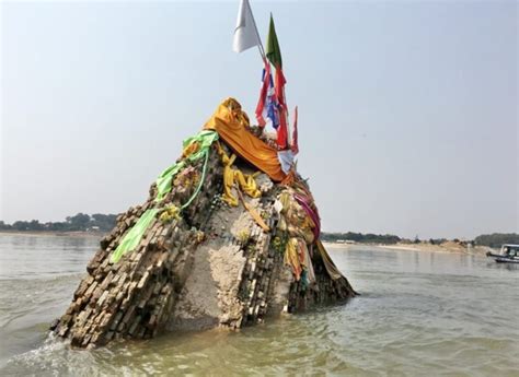 ชมพระธาตุกลางแม่น้ำโขง “พระธาตุหล้าหนอง”ที่หนองคาย