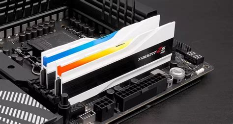 G Skill Trident Z5 Rgb Weiß Udimm 48gb Kit Ddr5 8000 Cl38 48 48 128 Preisvergleich Geizhals