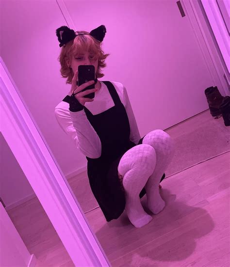 Goofy Pose Xd R Crossdressing