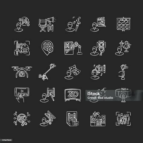 영화 제작 과정과 직원 분필 흰색 아이콘은 검은 배경에 설정 Theatrical Performance에 대한 스톡 벡터 아트 및 기타 이미지 Theatrical