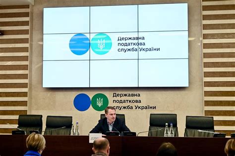 Руслан Кравченко Голова Державної податкової служби України Added A New Руслан Кравченко