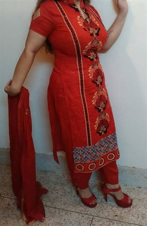 Cute Desi Girls Boobs Selfie Collection