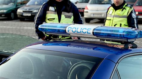 Полицията проверява кандидат депутат за купуване на гласове Криминално Новини Бг