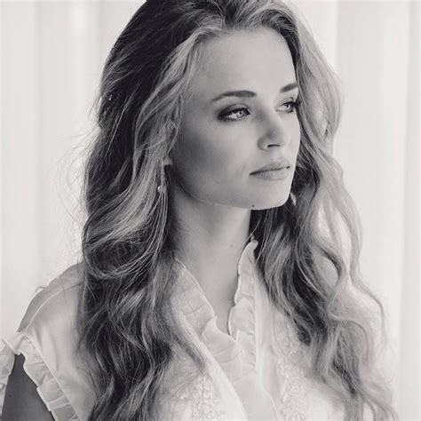 Lesya Vasylyk Medium