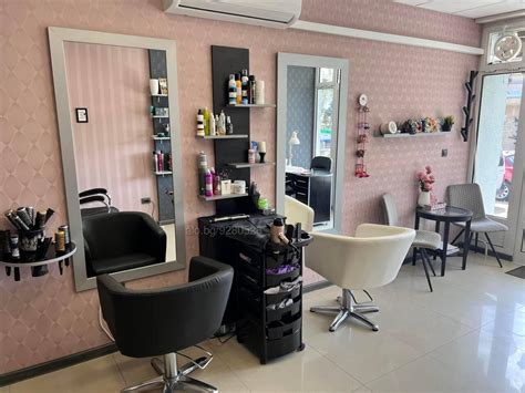 Свети Влас Фризьорско работно място Салон за красота 16 кв м Партер Магазини Офиси Кабинети