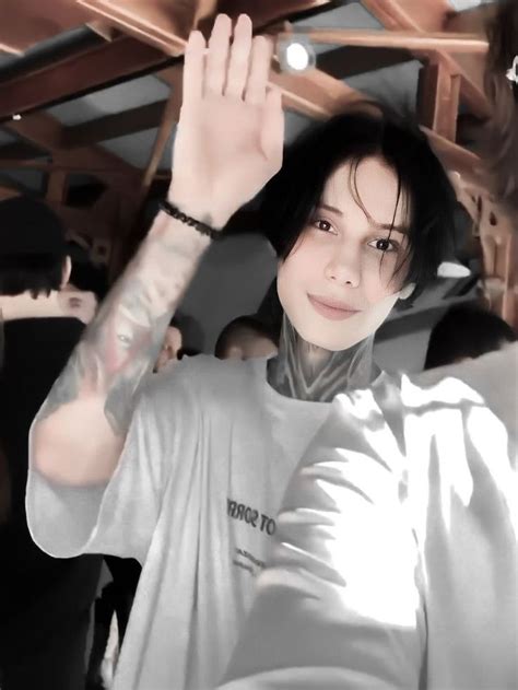 Пин от пользователя 𝒱𝒾𝓁𝑒𝓃𝓈𝓀𝒶𝓎𝒶 на доске Matveev Мемы знаменитостей Самые привлекательные