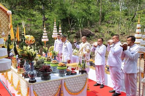 พิธีพลีกรรมตักน้ำจากแหล่งน้ำศักดิ์สิทธิ์งานเฉลิมพระเกียรติพระบาทสมเด็จ