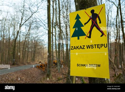 Tree Cutting Warning Sign Hi Res Stock Photography And Images Alamy