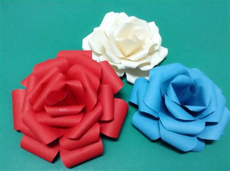 ดอกกุหลาบจากกระดาษสี Flowers Rose Plants