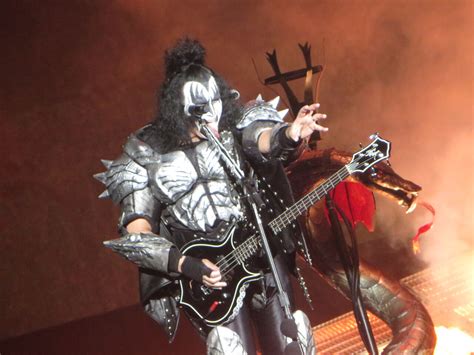 Kiss Heart Of Steel
