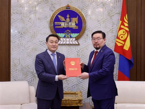 ЗГ ын яам агентлагуудыг Улаанбаатар хотоос нүүлгэх тогтоолын төслийг хэлэлцэж байна Isee Mn