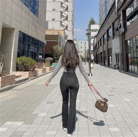 C에 있는 핀 여성 청바지 패션 여성 청바지 교복 스타일