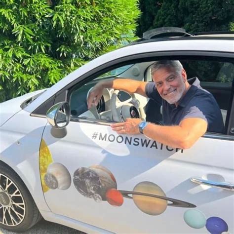 擁有 linkedin 檔案的 damiano casafina：george clooney „ the moonswatch goes