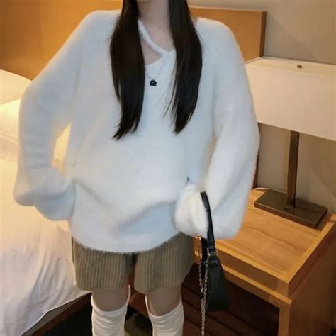 브이넥 언밸 스트랩 루즈핏 모헤어 니트 티셔츠 결혼식투피스 하객 가을 데이트 데일리 오피스룩 니트티 오피스룩 캐주얼 러블리 봄 맨투맨 카디건