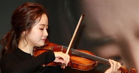 바이올린 연주하는 김봄소리