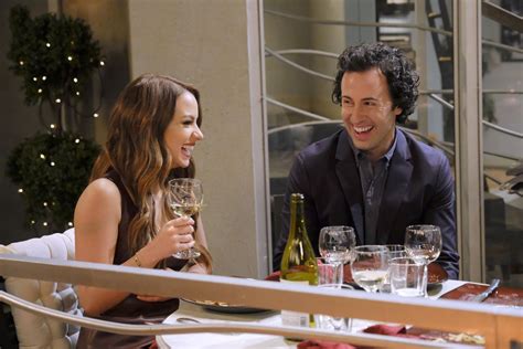 Young And Hungry Photo Aimee Carrero Tim Rock 31 Sur 178 Allociné