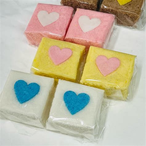 본본시루 당일생산 당일배송 쌀 100 ️네가지맛의 미니 하트백설기💟 백설기 딸기 초코 단호박의 다양한 맛을