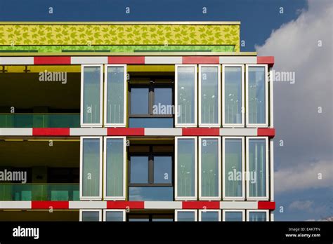 Microalgae On The Façade Of An Energy Plus House International