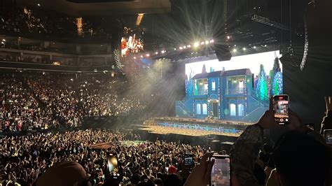 Concert History Of Golden 1 Center Sacramento California United